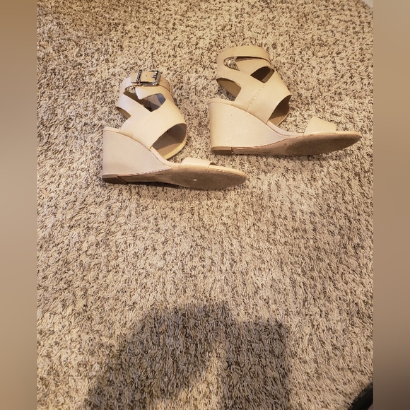 BCBGeneration | Shoes | Bcbgeneration Wedge Sandals | Poshmark